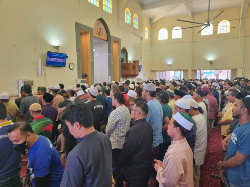 Solat jenazah ghaib Ismail Haniyeh – Selak-Selak