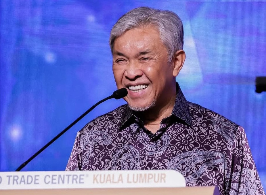 Zahid bebas kes rasuah VLN – Selak-Selak